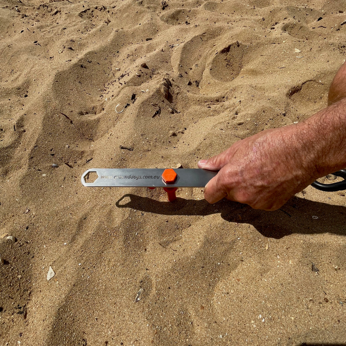 Ground Dogs Hand Tool